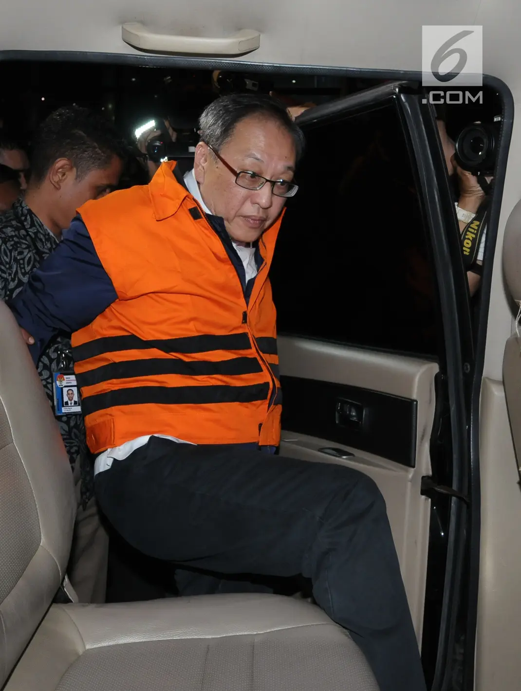 FOTO: Ditahan KPK, Made Oka Masagung Bungkam - Foto Liputan6.com