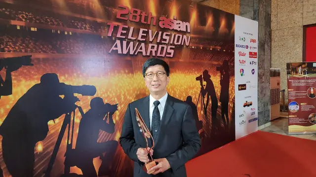 CEO SCM Sutanto Hartono Raih Penghargaan Khusus Outstanding ...