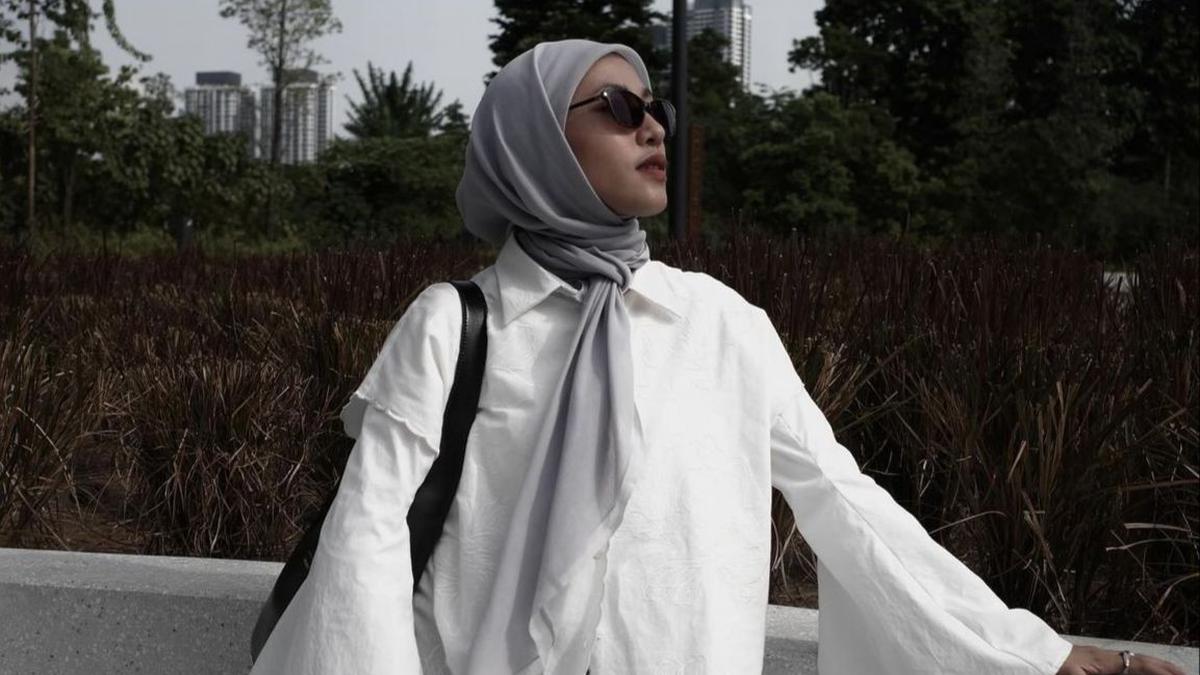 6 Inspirasi Outfit Hijab Simple dan Modis Ala Feby Putri, Sentuhan Personal untuk Tampil Elegan ...