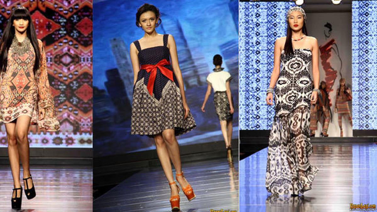 Gaya Etnik Modern Dari Ghea & Widhi