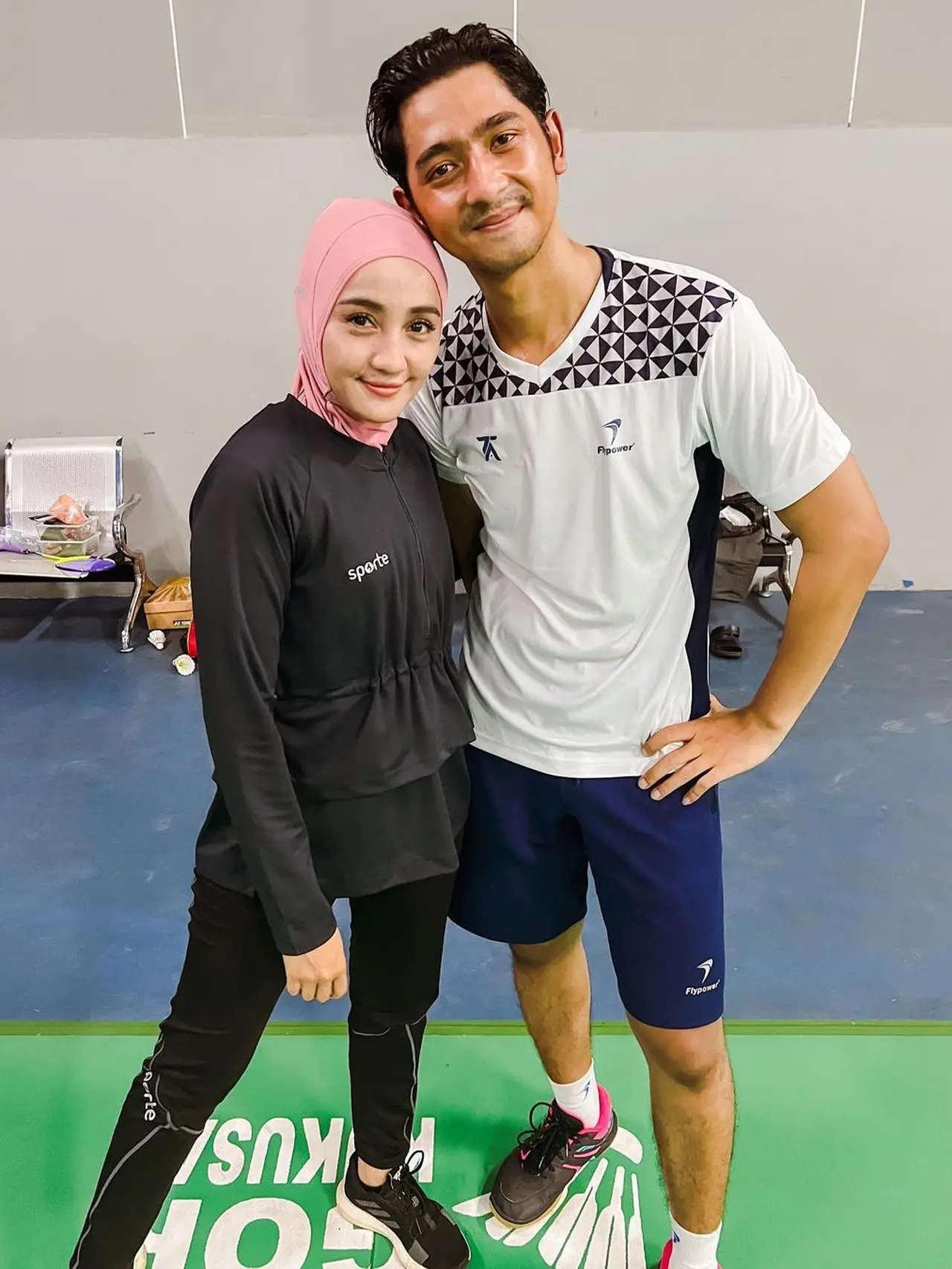 7 Potret Penty Nur Afiani Pemain Misteri Gunung Merapi Tampil Sporty - Hot Liputan6.com