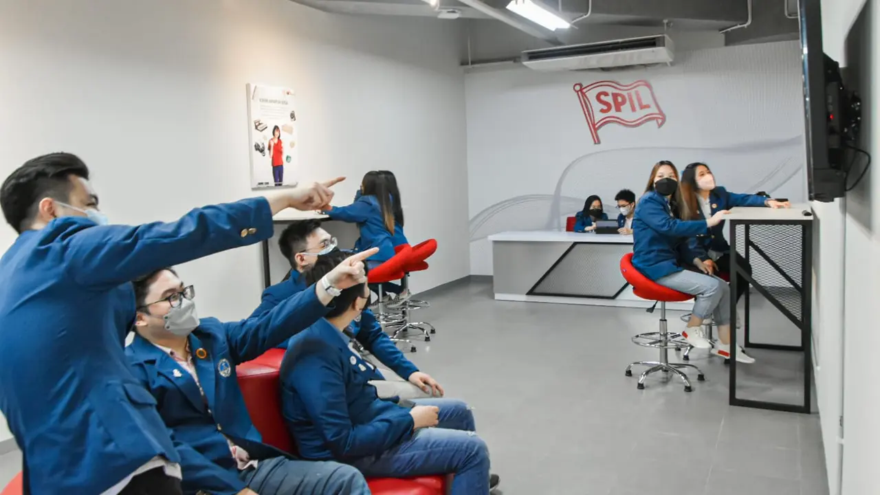 Profil PT SPIL, Sejarah, Bidang Layanan, dan Grup Perusahaannya - Hot ...