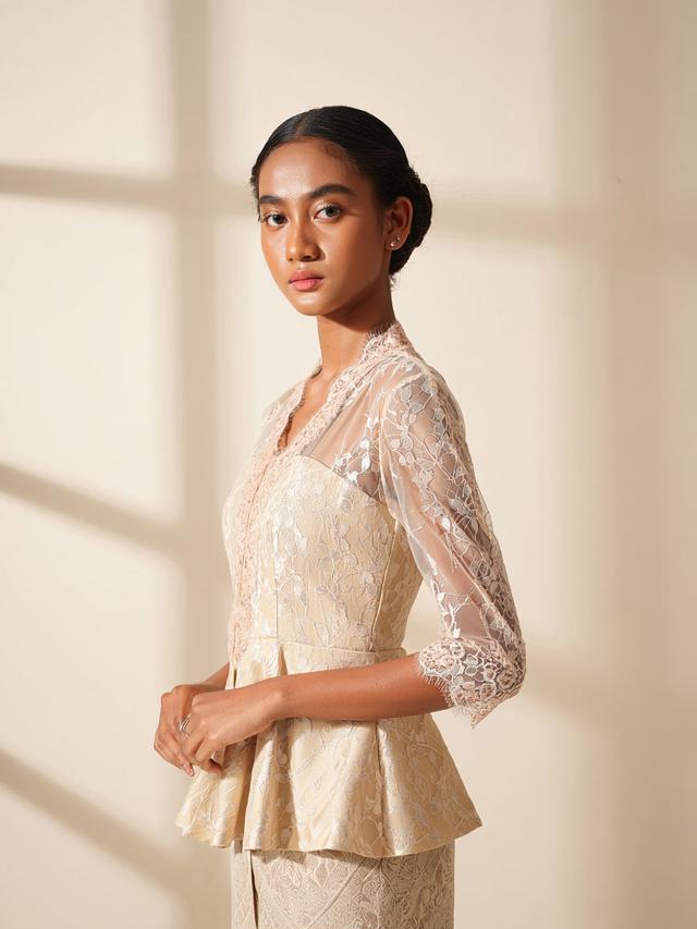 11 Model Atasan Brokat Pesta Modern Terkini 2025, Pilihan Stylish untuk ...