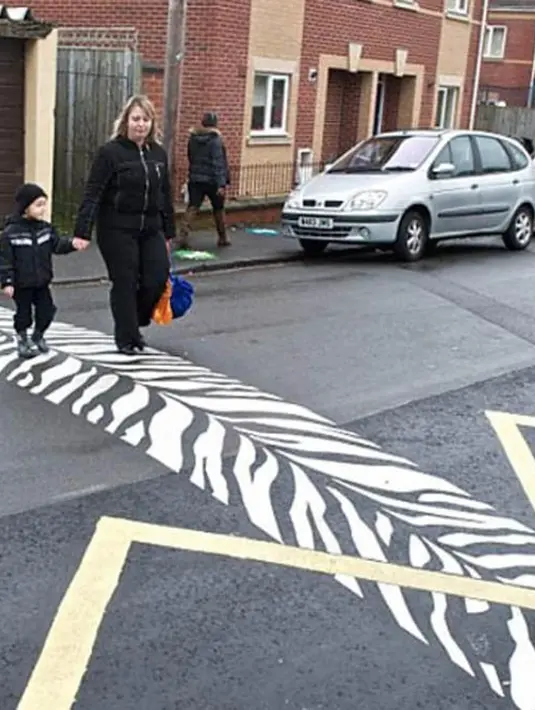 10 Potret Zebra Cross dengan Desain Paling Unik di Dunia - Photo Otosia.com