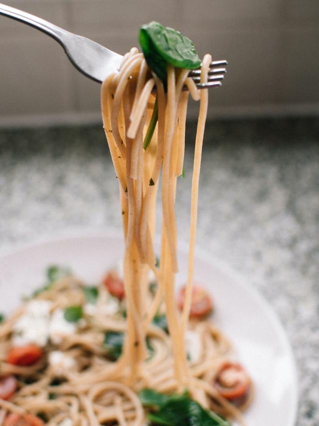 3 Resep Mi Ayam Spageti Rumahan yang Mudah Dibuat - Lifestyle Liputan6.com