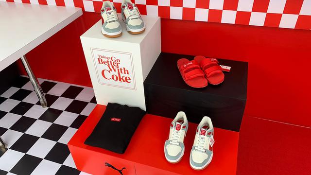 PUMA x Coca Cola Hadirkan Rangkaian Koleksi yang Menyegarkan - Fashion ...