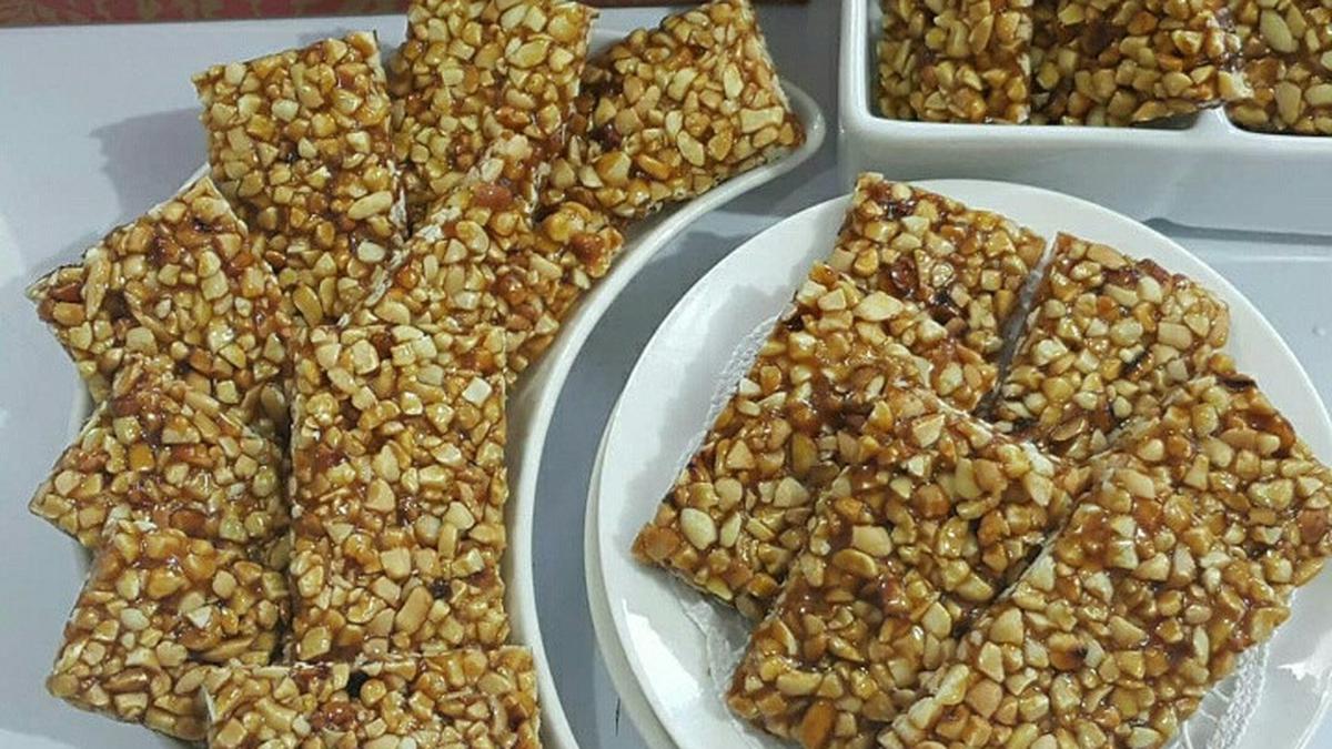 Mengenal Enting-Enting Gepuk cap Klenteng Salatiga yang Akan ...