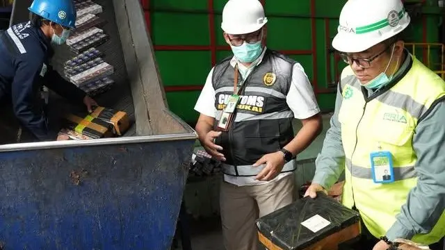 Berantas Rokok dan Miras Ilegal, Bea Cukai Gelar Pemusnahan di Mojokerto - News Liputan6.com