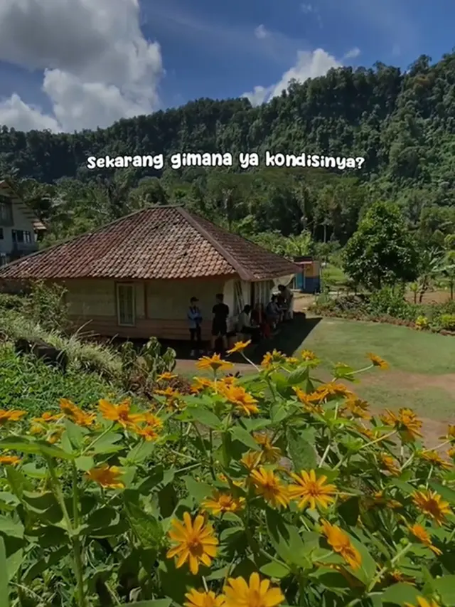 Rumah Abah Jajang Berpemandangan Curug Citambur yang Sempat Viral ...