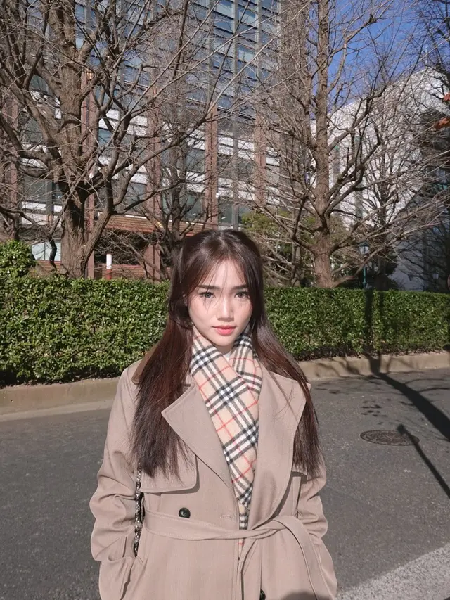 5 Potret Fuji Liburan Akhir Tahun ke Jepang, Gaya Elegan Mengalihkan ...