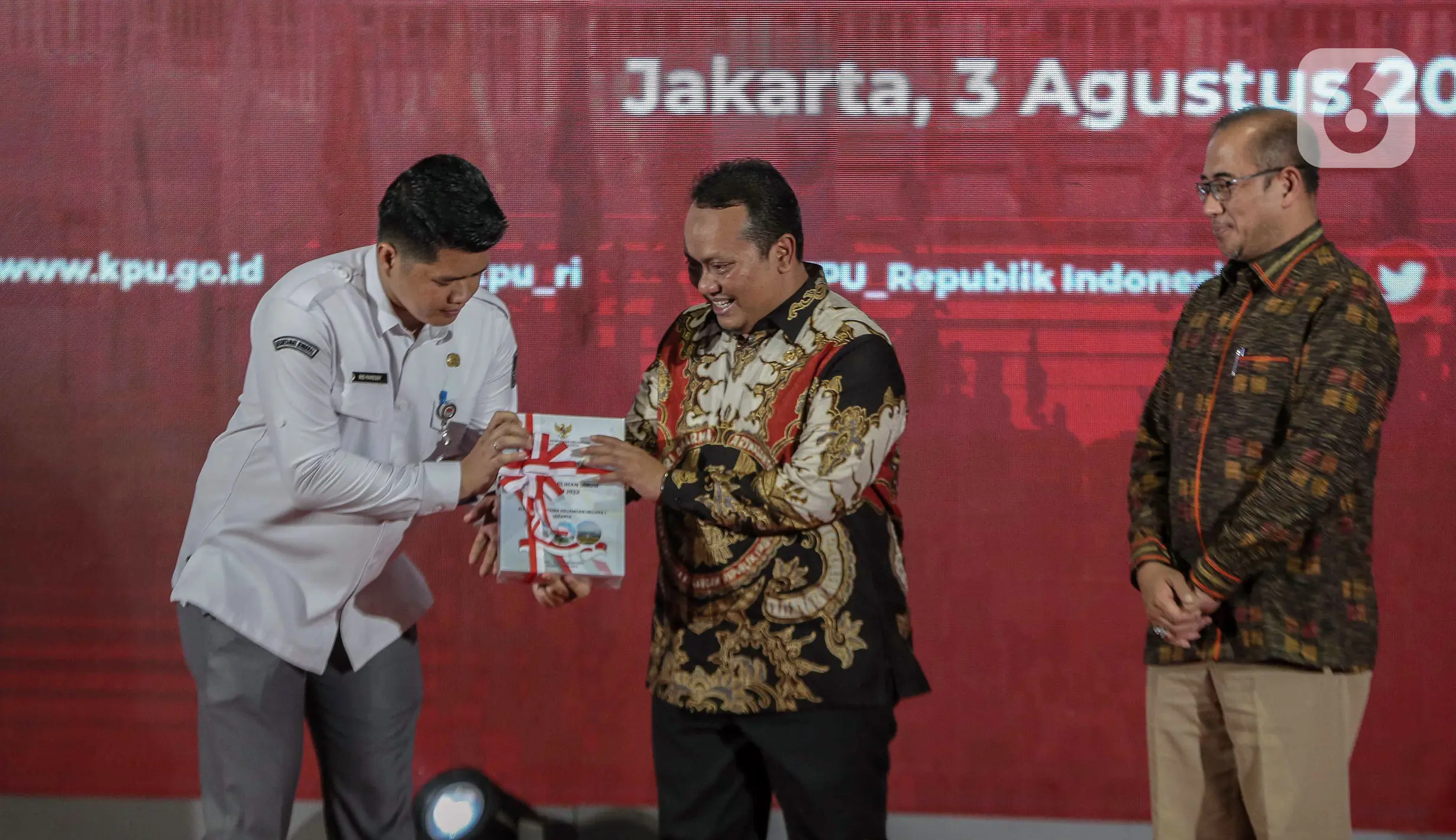 BPK Serahkan Laporan Hasil Pemeriksaan Keuangan KPU Tahun 2022 - Foto Liputan6.com