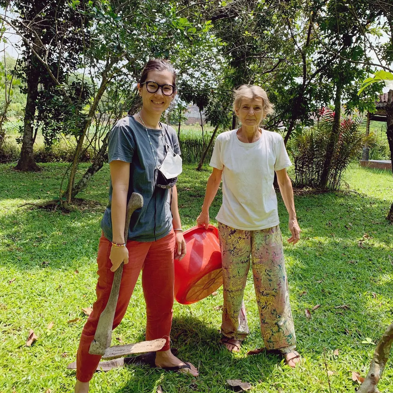 6 Potret Sarah Istri Eross Candra SO7 Bareng Ibu Berdarah Prancis ...