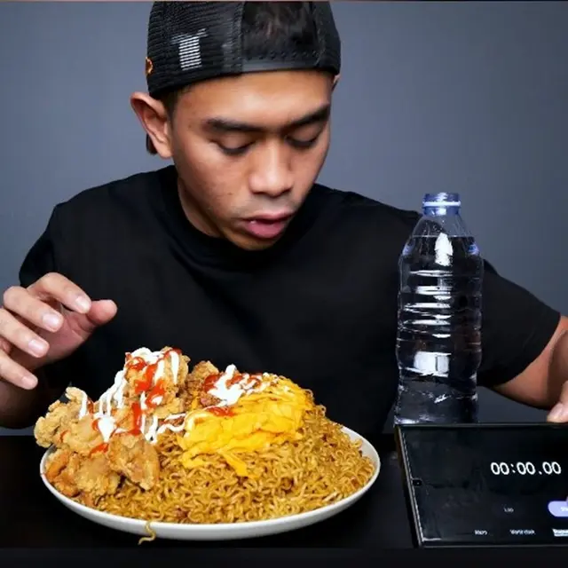 Tanboy Kun Panaskan Panggung Mukbang Feastival COME SEE MIE FEST 2025 Bandung, Arek Suroboyo ...