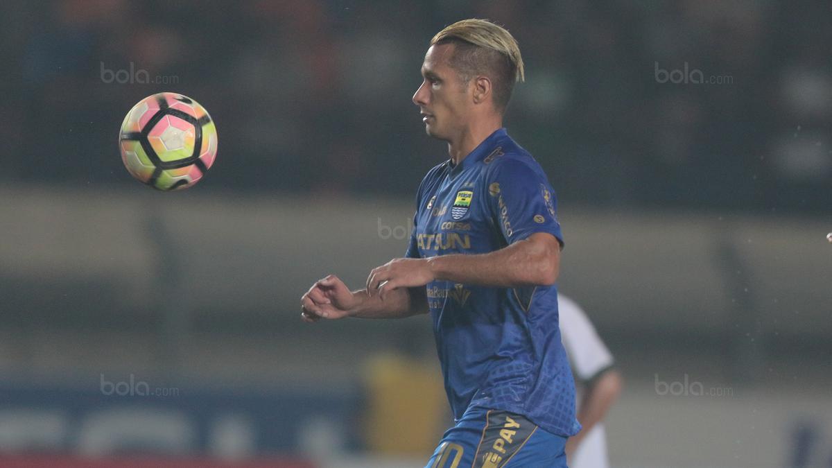 2 Alasan Raphael Maitimo Paling Terkesan Ketika Berkostum Persib ...