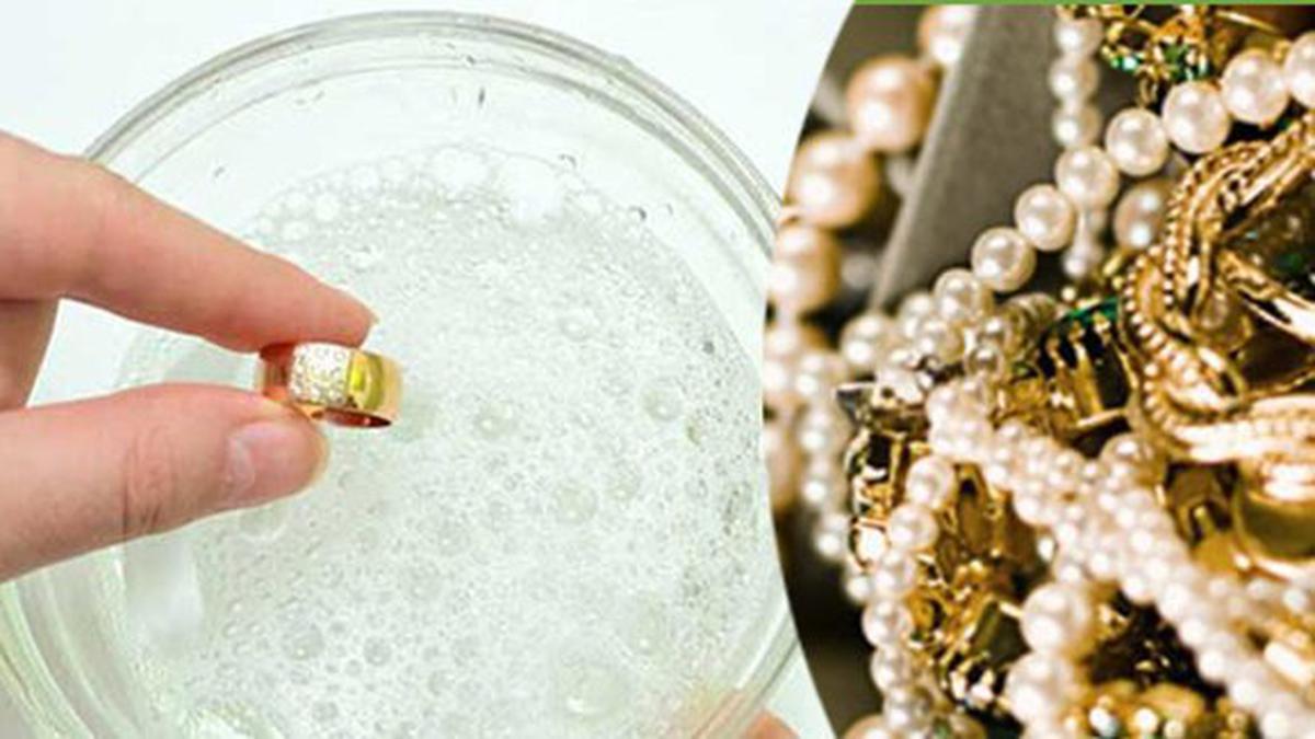 Tips Bikin Perhiasan Emas Makin Kinclong Pakai Sabun Cuci Piring