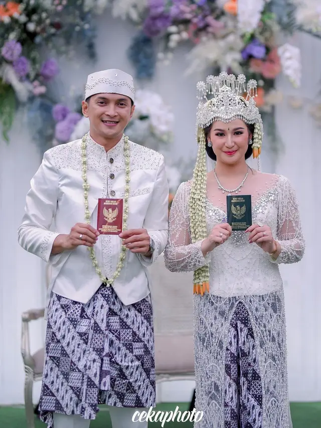10 Potret Artis Kolosal Genta Buana di Momen Pernikahan, Bikin Nostalgia Bareng - Hot Liputan6.com
