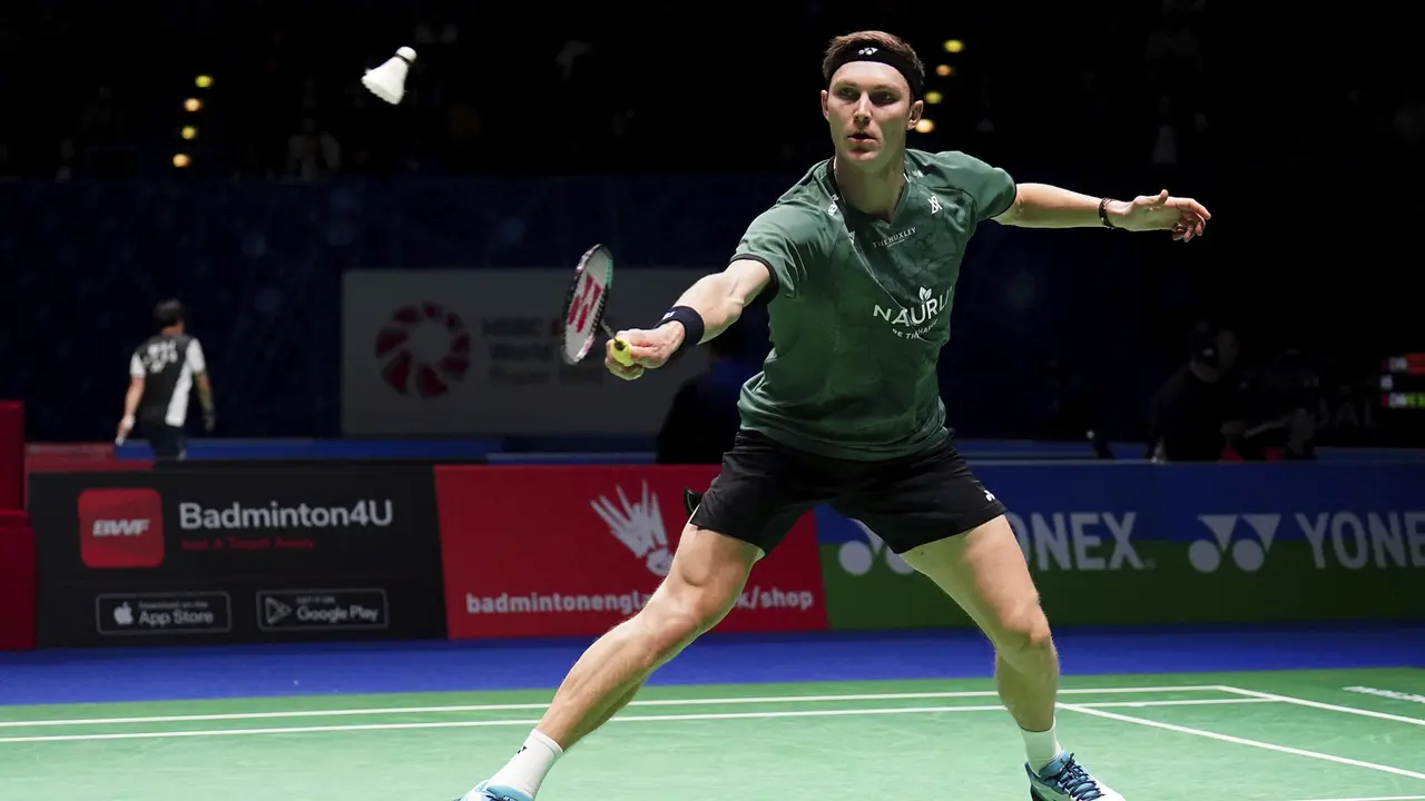 Backhand Grip, Teknik Memegang Raket Bulu Tangkis dengan Banyak ...