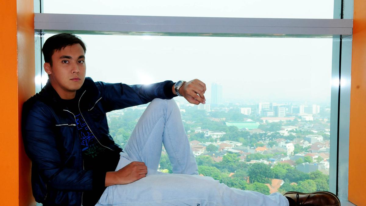 Rendy Kjaernett Rela Badan Lebam Demi `Doea Tanda Cinta` - ShowBiz ...