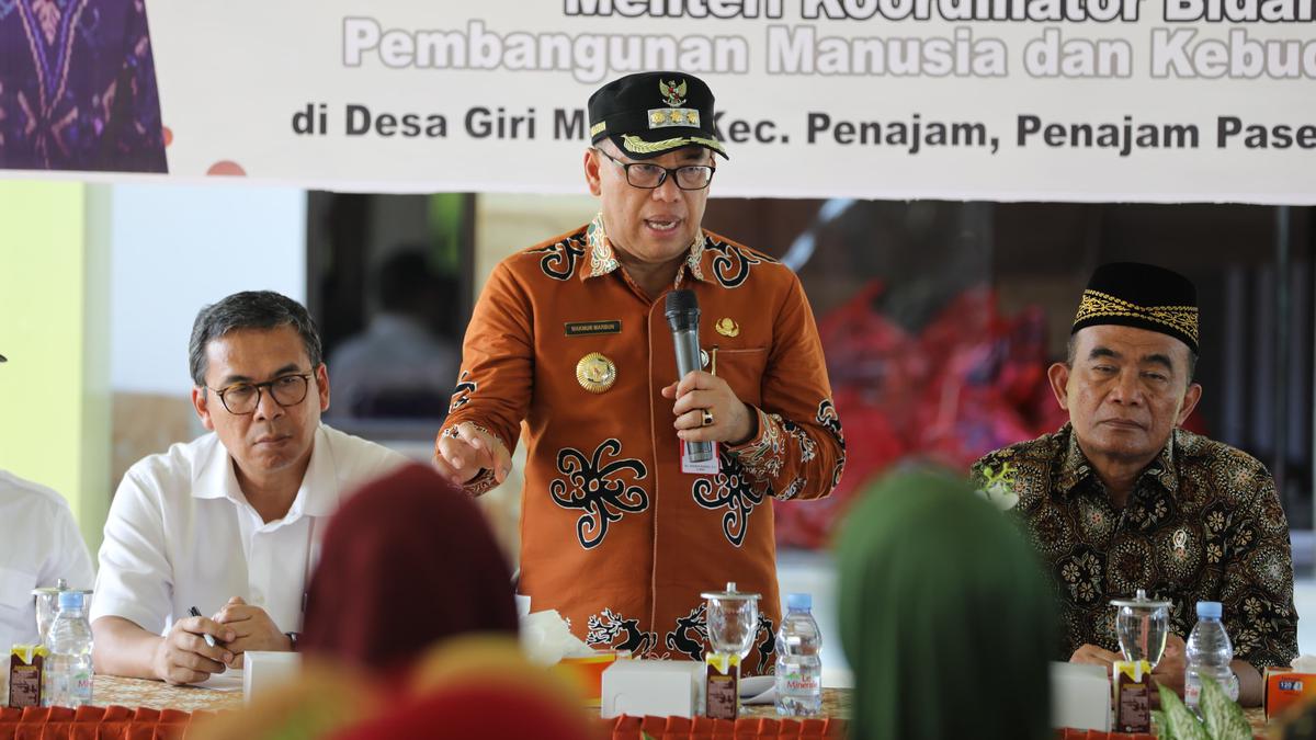 Kunjungi Desa Giri Mukti Penajam Paser Utara, Menko PMK Apresiasi ...