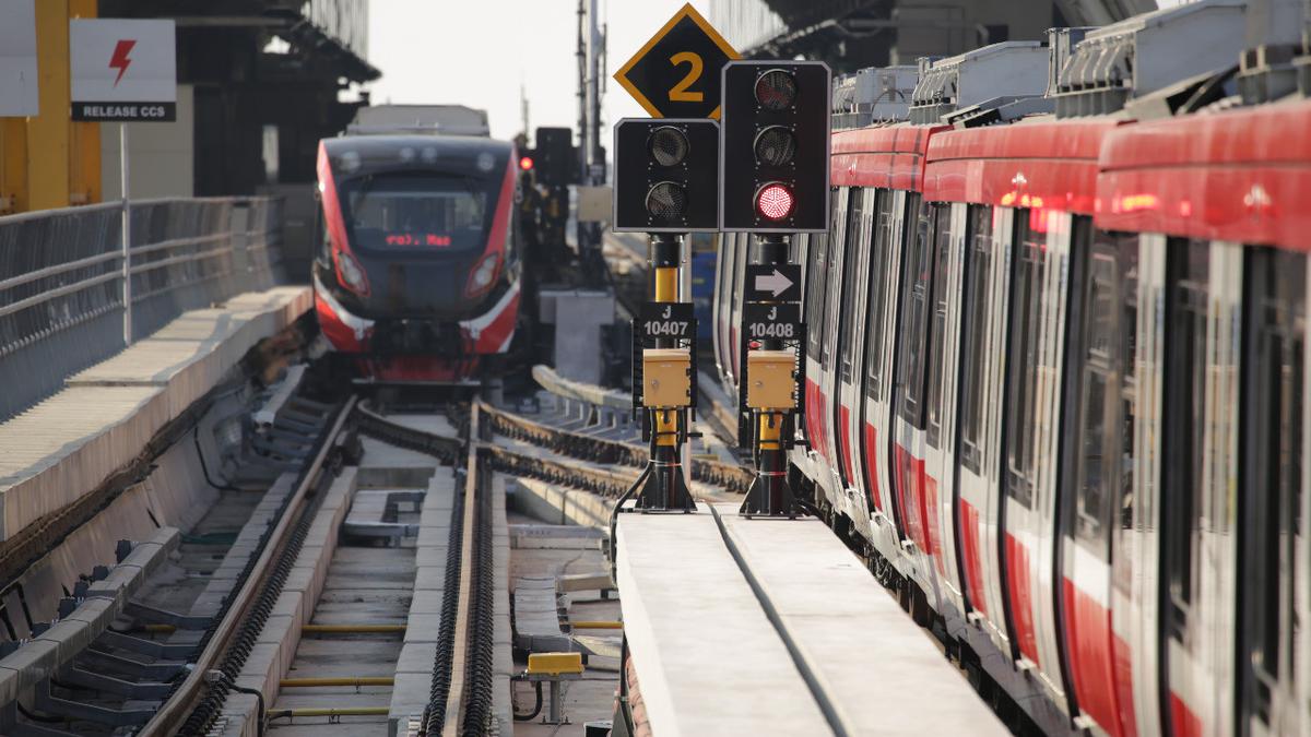 Jam Operasional LRT Jabodebek: Mulai 05.45 WIB hingga 23.00 WIB