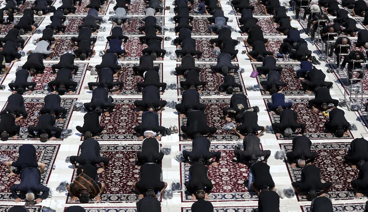 FOTO: Syiah Iran Peringati Hari Asyura di Tengah Pandemi - Foto ...