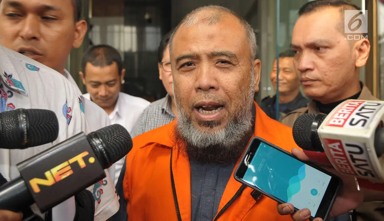 Siap Disidangkan, Patrialis Akbar Biarkan Berewok Memutih - Foto Liputan6.com