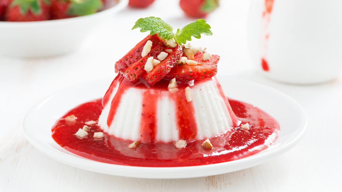 5 Resep Dessert Strawberry Cantik ala Kafe Mudah Dibuat di Rumah