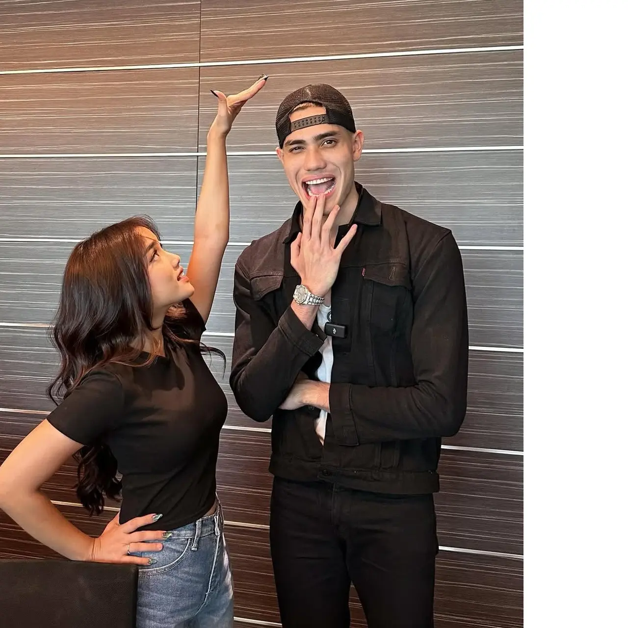 Dijodoh-jodohkan Warganet, Ini 6 Potret Kedekatan Fuji dan Aisar Khaled ...