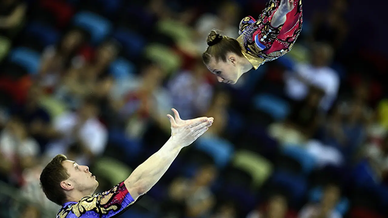 Mengenal Senam Akrobatik: Pengertian, Sejarah, dan Teknik Dasarnya ...