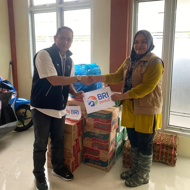 BRI Peduli Berikan Bantuan Tanggap Bencana Banjir di Pesisir Selatan dan Cirebon - News Liputan6.com