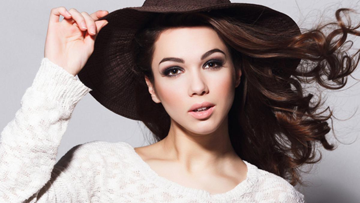 Cara Membuat Alis Tebal yang Tampak Cantik Natural - Beauty Fimela.com