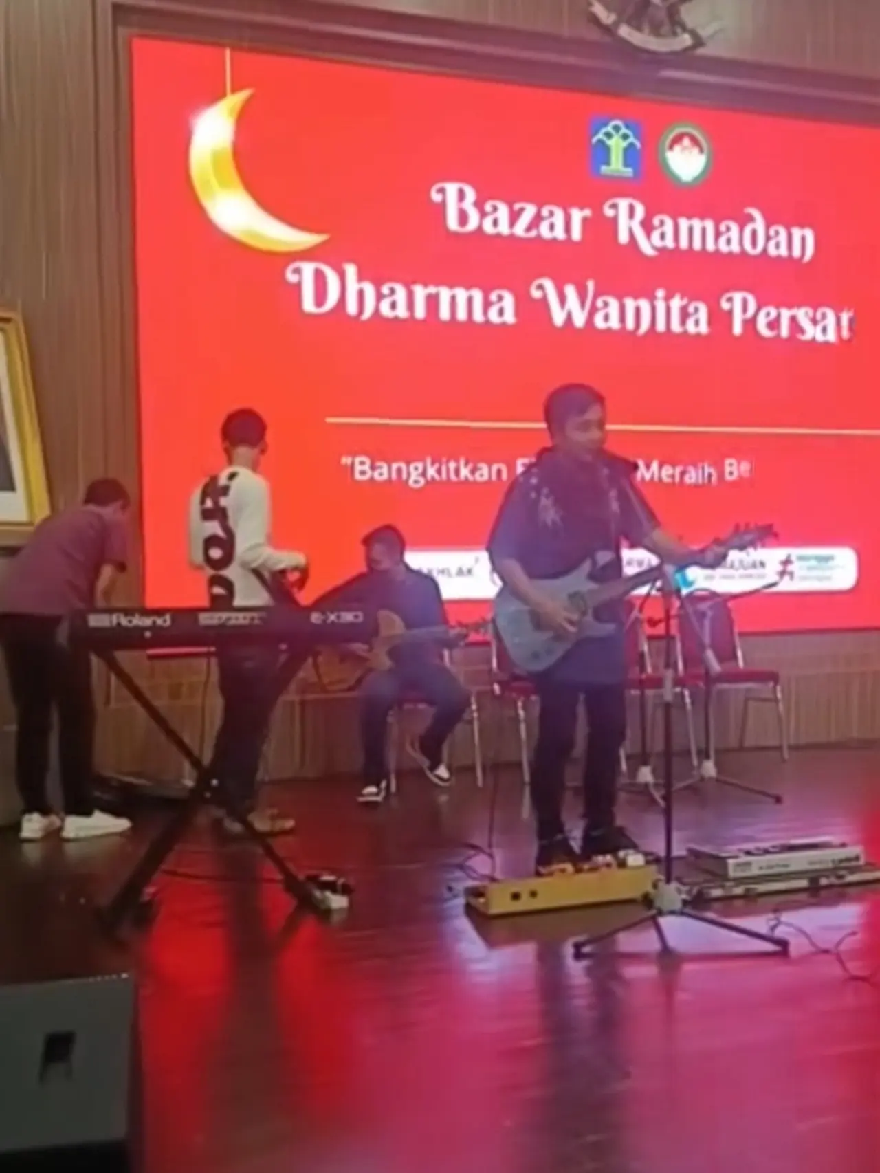 7 Potret Zul Zivilia Manggung Meski Berstatus Tahanan, Diizinkan ...