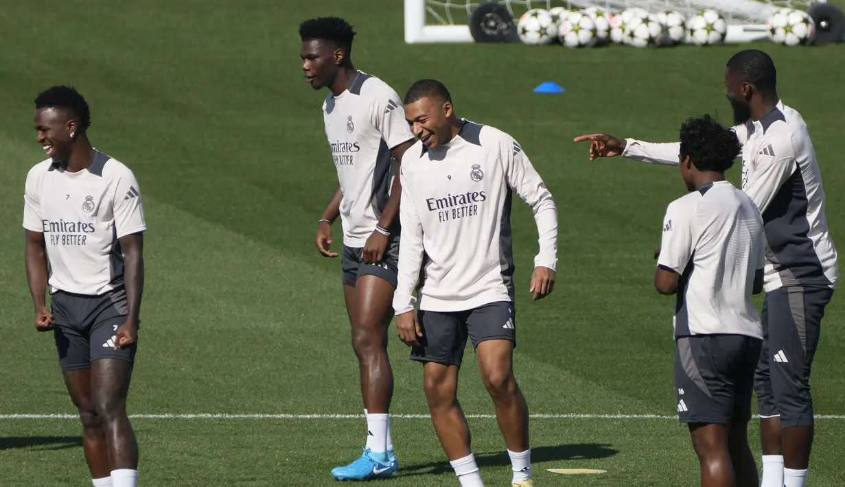 Foto: Potret Kebersamaan Kylian Mbappe bersama Rekan Brasil-nya di Real ...