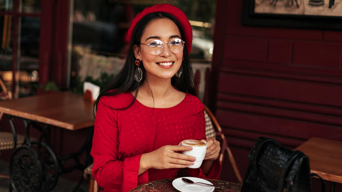 5 Sikap yang Membuatmu Terlihat Lebih Menarik di Mata Orang Lain - Lifestyle Fimela.com