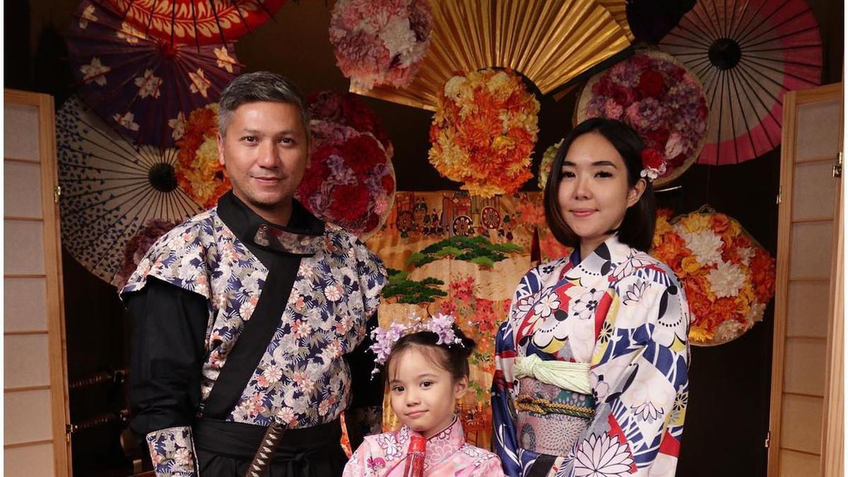 Gempi Ajak Gading Marten dan Gisella Anastasia Photo Shoot Pakai Baju Jepang Bikin Gemas - Foto ...