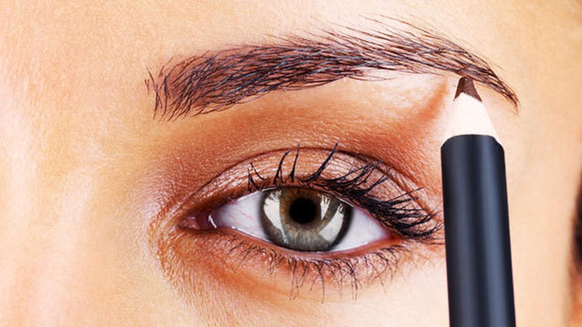 Cara Membentuk Alis Mata Alami