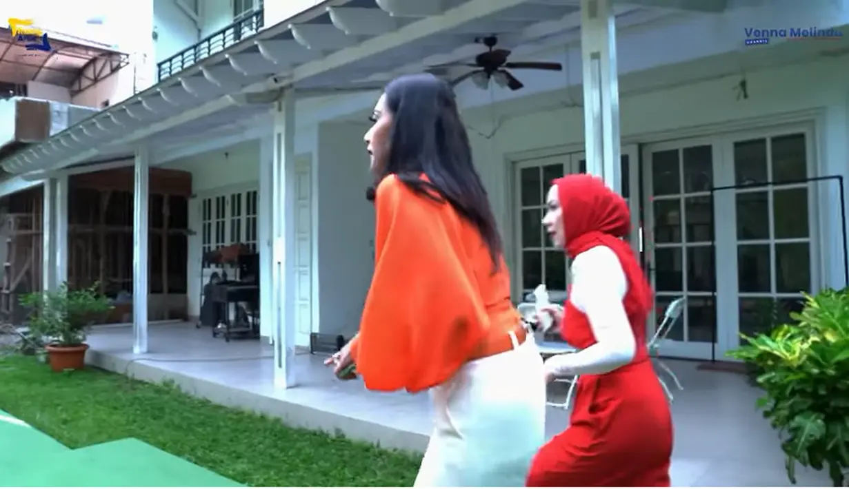 10 Potret Rumah Mewah Pemeran Si Manis Jembatan Ancol, Megah Halaman Luas dan Asri - Photo ...