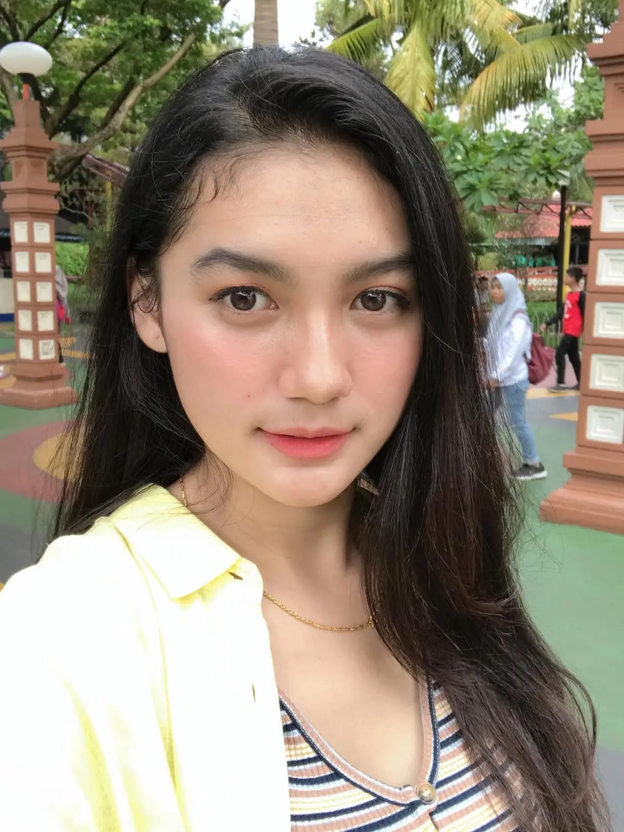 Sedang Naik Daun Perankan Risa di Sinetron IKRAR CINTA SUCI, Intip ...