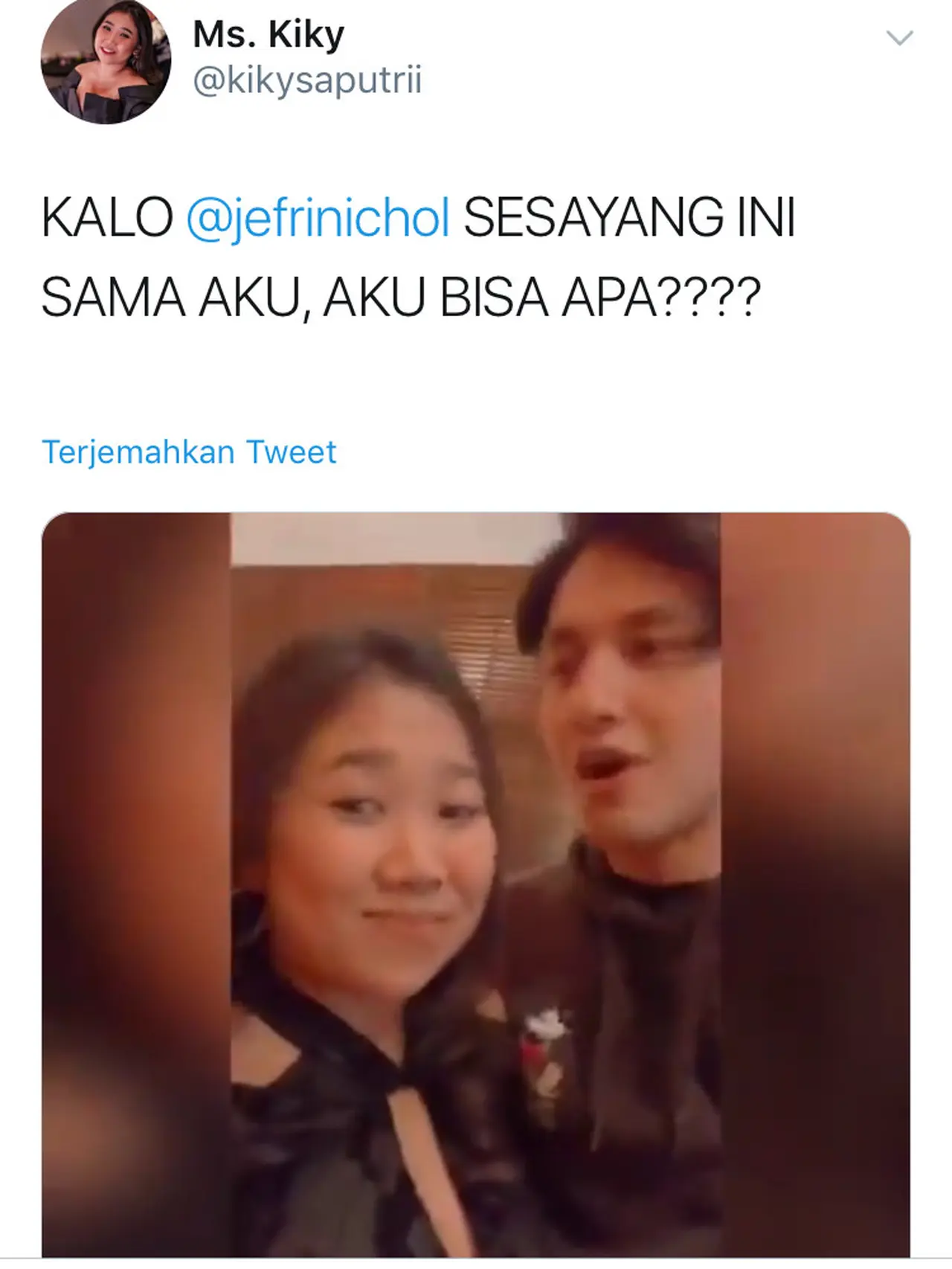 Jefri Nichol Cium Komika Kiky Saputri, Warganet Geger - ShowBiz Liputan6.com