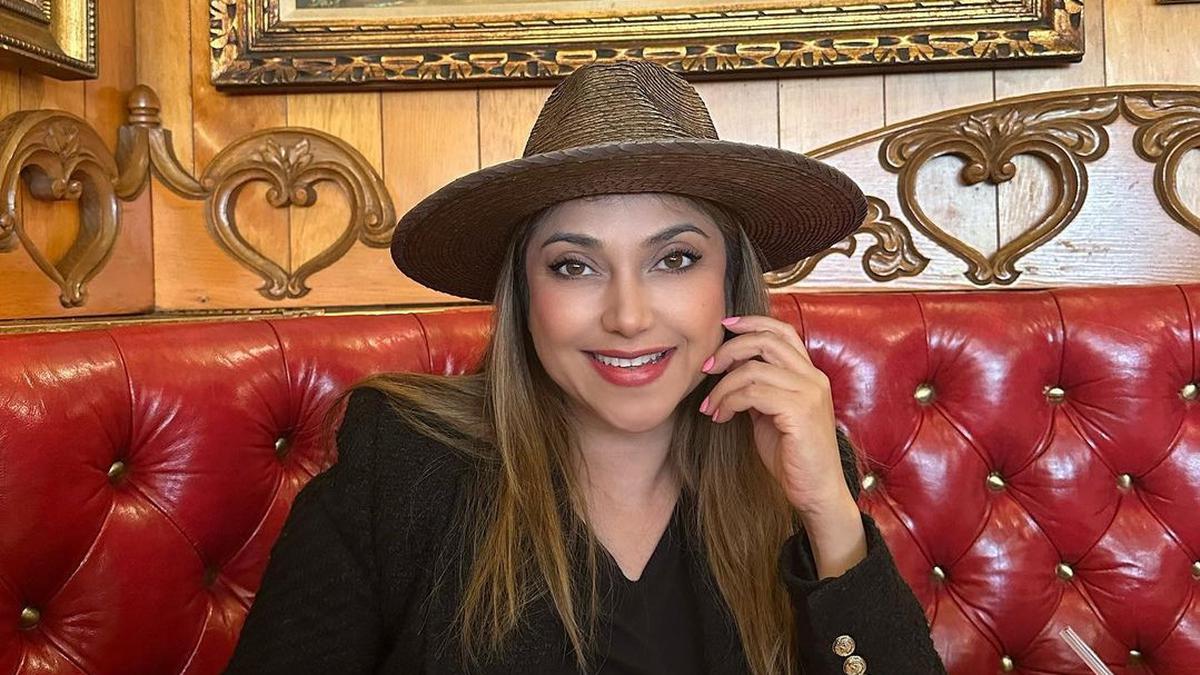 Sarah Azhari Umumkan Kabar Tak Mengenakan, Namanya Dicatut untuk Penipuan - Photo Fimela.com