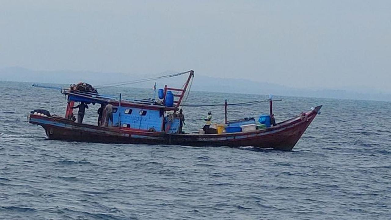 Meski Sudah Dilarang, Masih Banyak Kapal Pukat Harimau Melaut