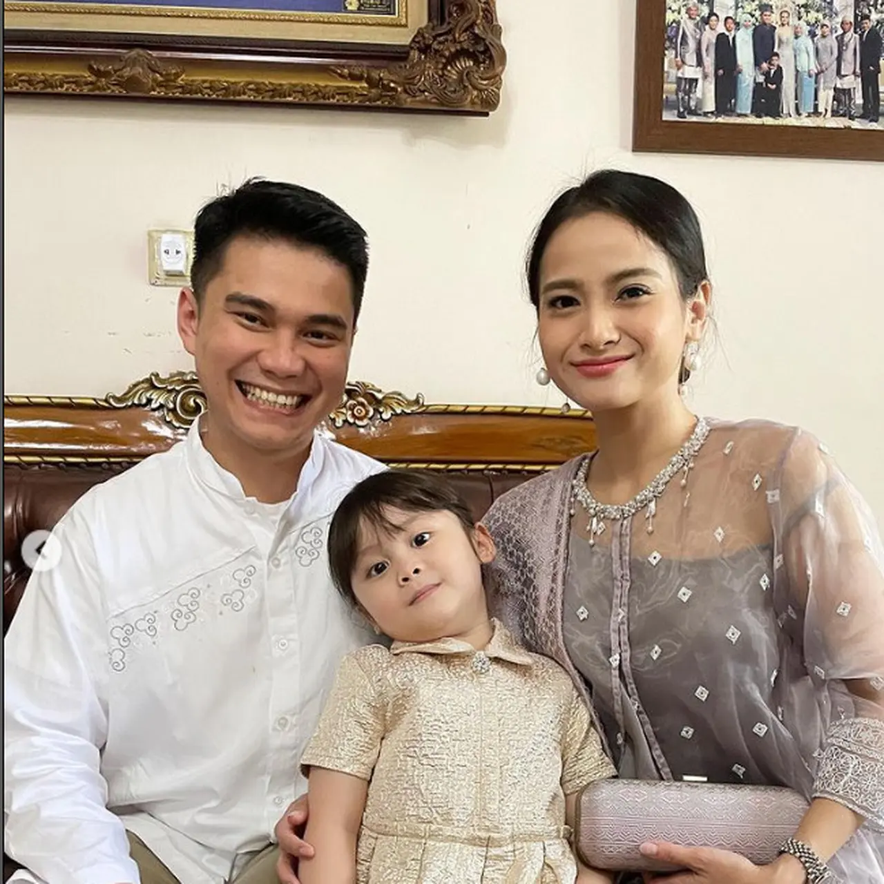 6 Tahun di Australia, Ini 6 Potret Keluarga Kecil Acha Septriasa dan ...