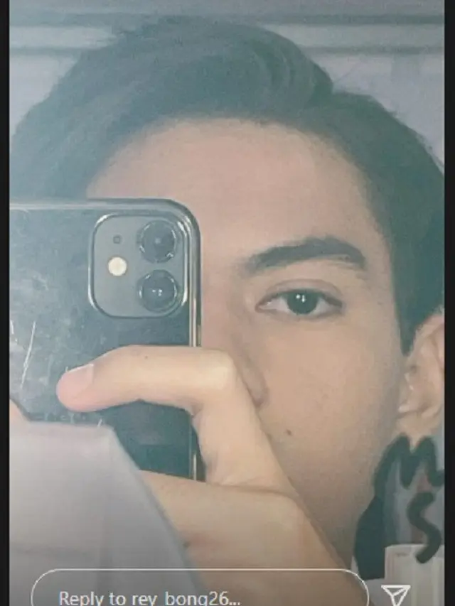 Rey Bong Raih Penghargaan Penyanyi Pendatang Baru Paling Ngetop SCTV ...