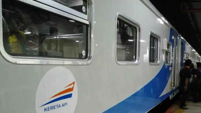 Jalur Kereta Api Makassar-Pare-Pare Mulai Dibangun 12 Agustus - Bisnis ...