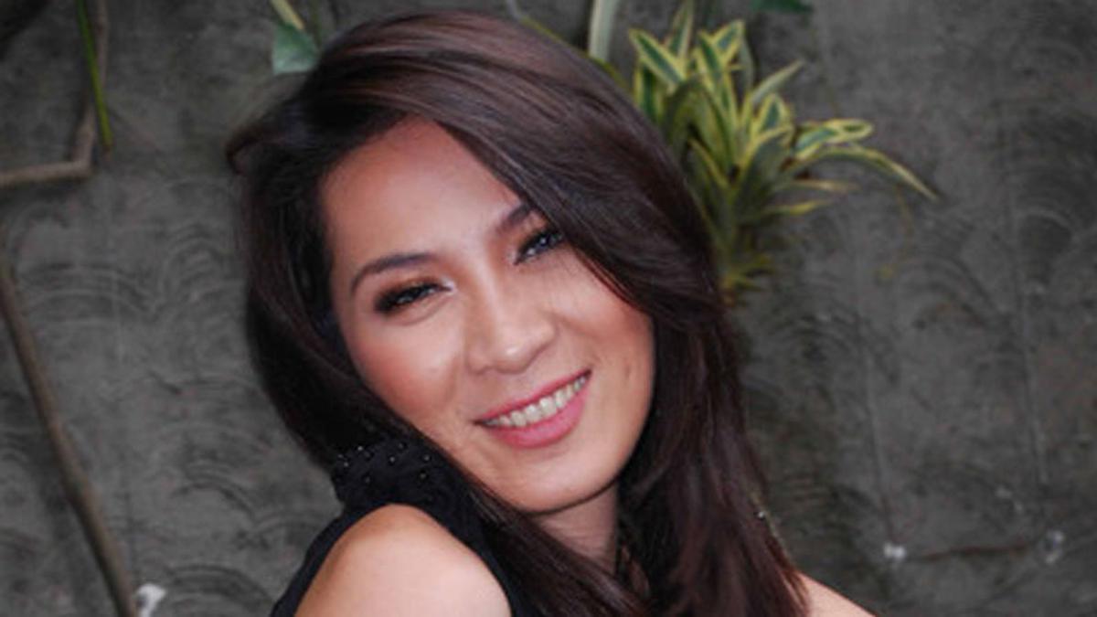 Hamil Besar, Jennifer Arnelita Ditinggal Suami