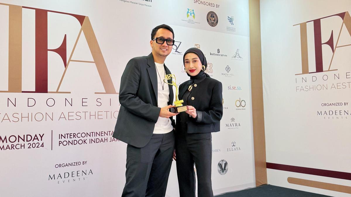 Reza Gladys dan Suami Sabet Penghargaan The Best Couple Preneur Aesthetic di Ajang IFA 2024 ...