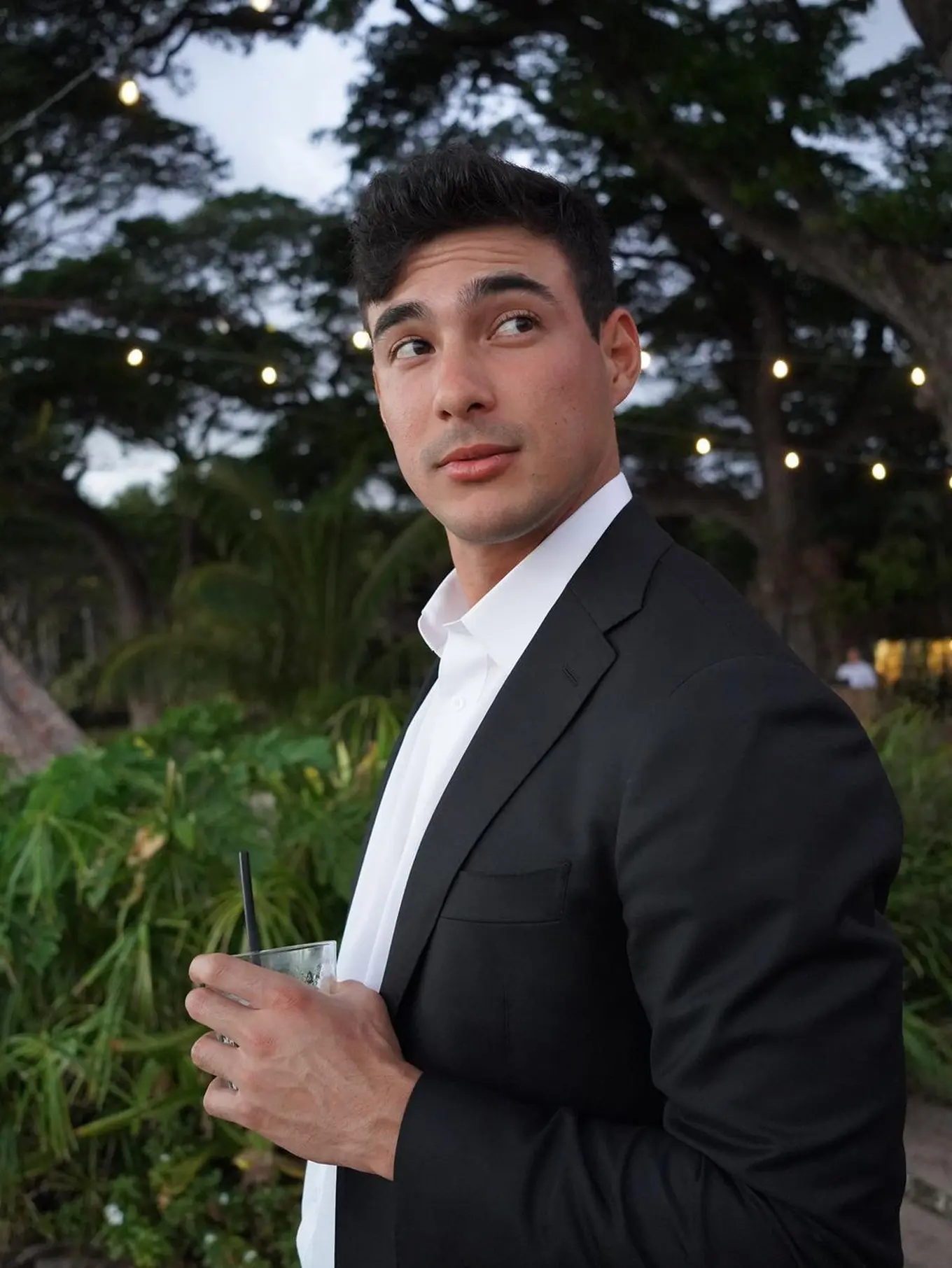 Mengenal Tyler Bigenho, Chiropractic Ganteng Keturunan Indonesia yang ...