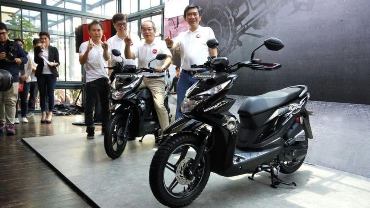 Honda BeAT Street Pakai Stang Telanjang, Harganya Rp 15,4 Juta ...