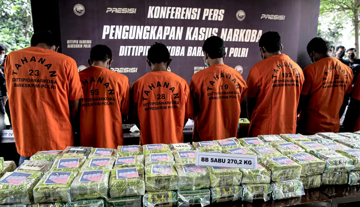 Polri Ungkap Kasus Penyelundupan Narkoba Asal Malaysia, 7 Tersangka Ditangkap - Foto Liputan6.com
