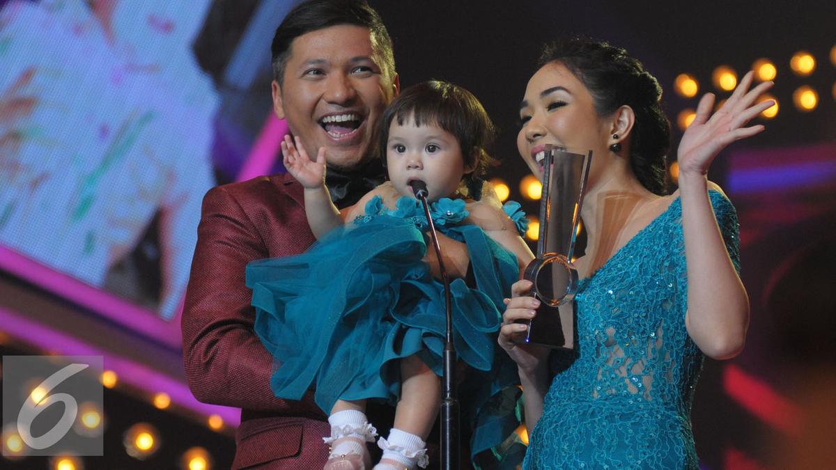 Gisel dan Gading Marten Geregetan Lihat Anak Belajar Jalan - ShowBiz ...